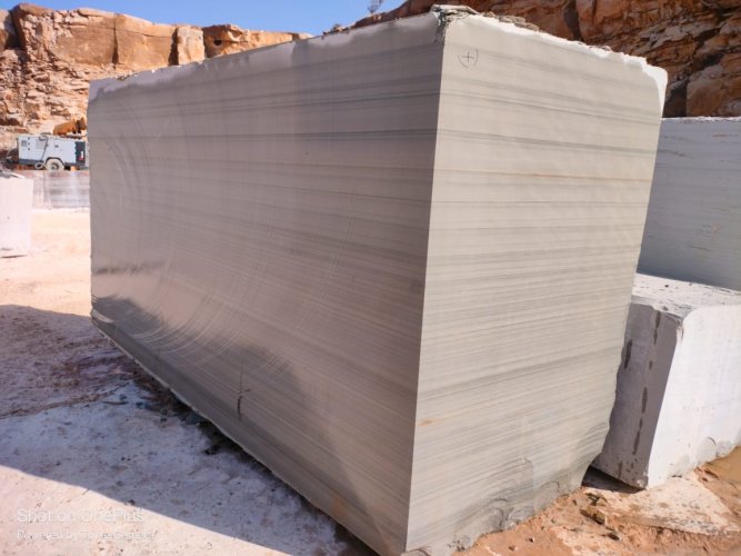 Lining Grey Sandstone or Quartzite Blocks for Slabs - Natural stone ...